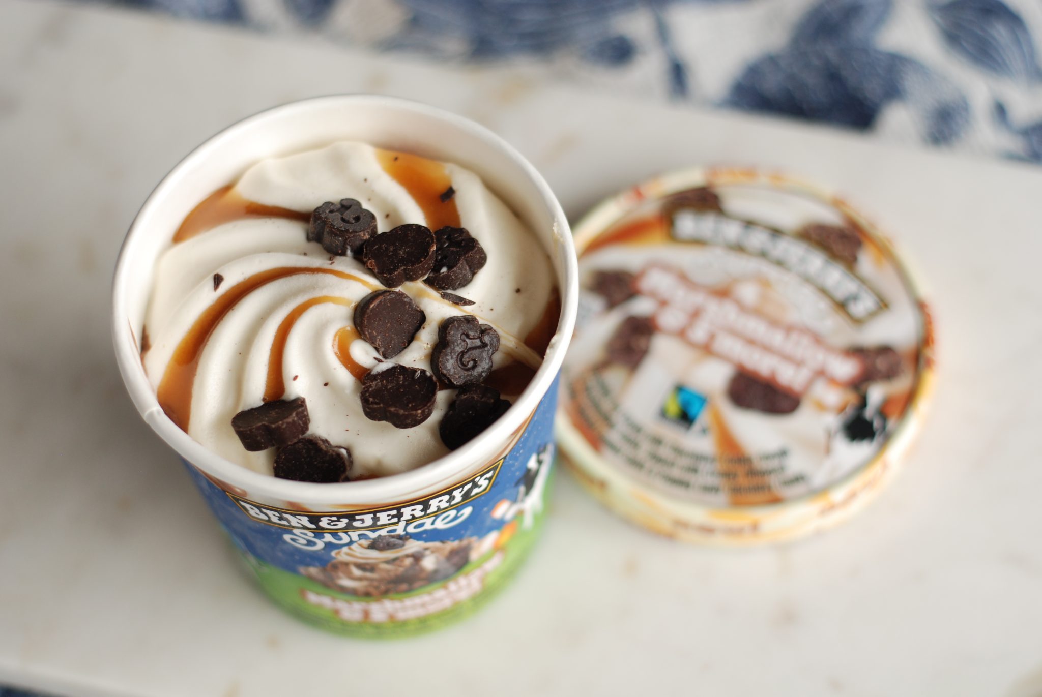 Ben & Jerry's Sundae Marshmallow & S'more! - Sockerbiten